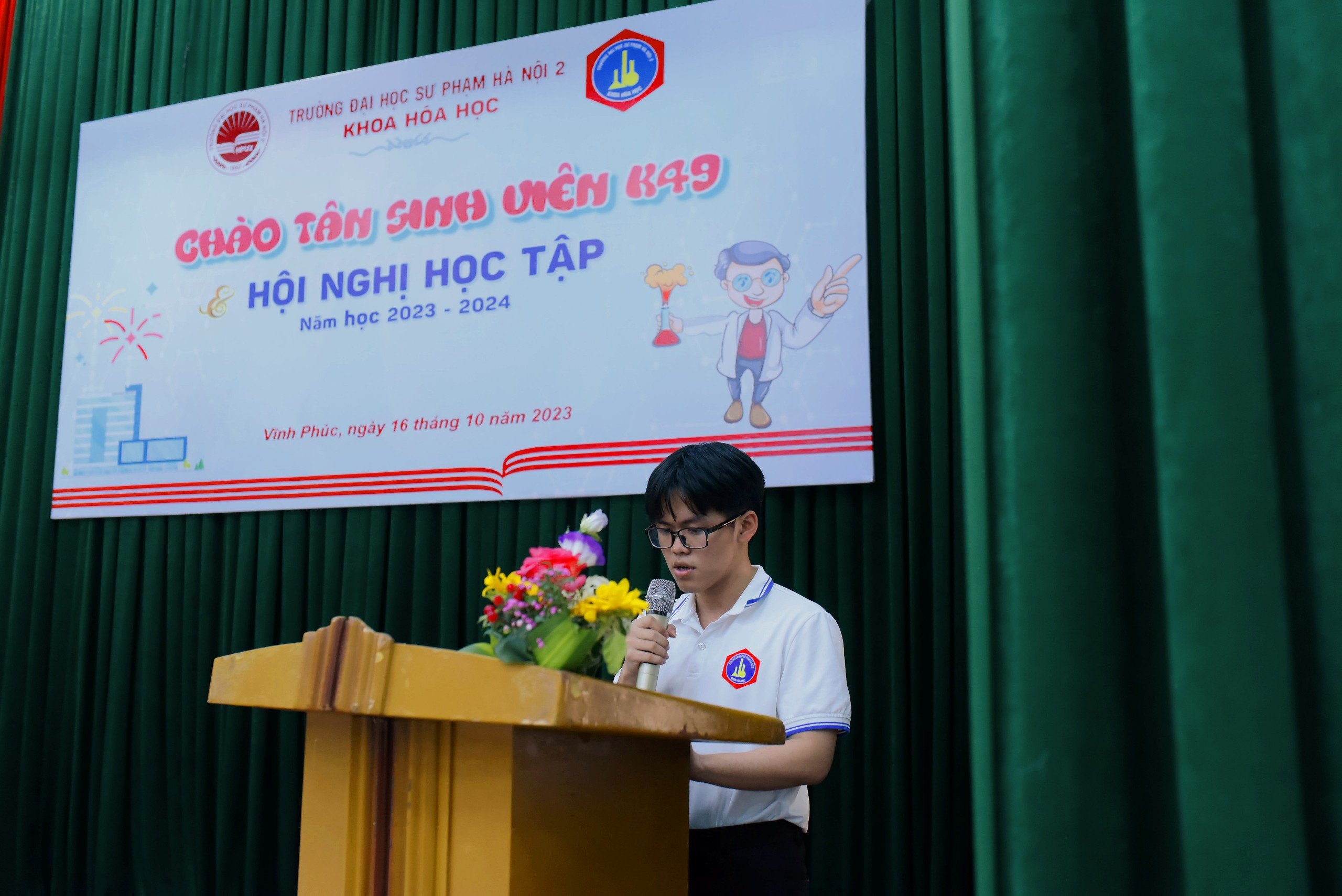 Chương trình Chào Tân sinh viên K49 và Hội nghị học tập khoa Hóa học năm học 2023 - 2024